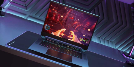 CORSAIR Voyager A1600 16' 2k 240Hz Ryzen 9-6900HS 32/2000gb RX6800M