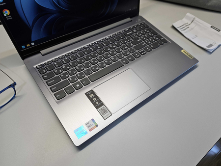 ПРОДАМ Lenovo 15ITL6 Мощный Ноутбук Core™i5-1155G7/8GB/256SSD/15.6