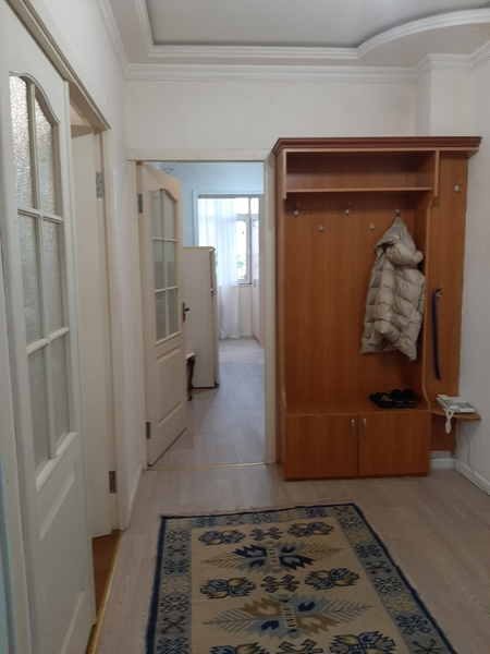 Аренда, 2х комн квартира в центре, Дархан, 77 серия, со всеми удобства