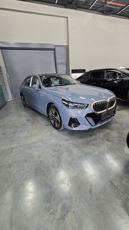 BMW i5 eDrive 35L Exclusive M Sport (2024) наличи. Авто кридит