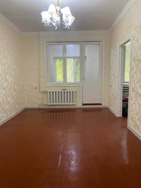 Продается 3-ех комнатная 75m2 74.000$ ориентир метро чиланзар.ZA010