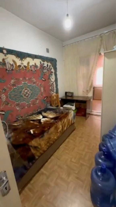 Продается квартира 2/4/4 Гостиница России 77 серия