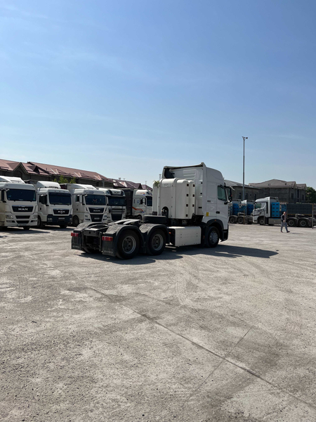 Седельный тягач HOWO T7H CNG Автомат Газли! Подушкали! Таййор