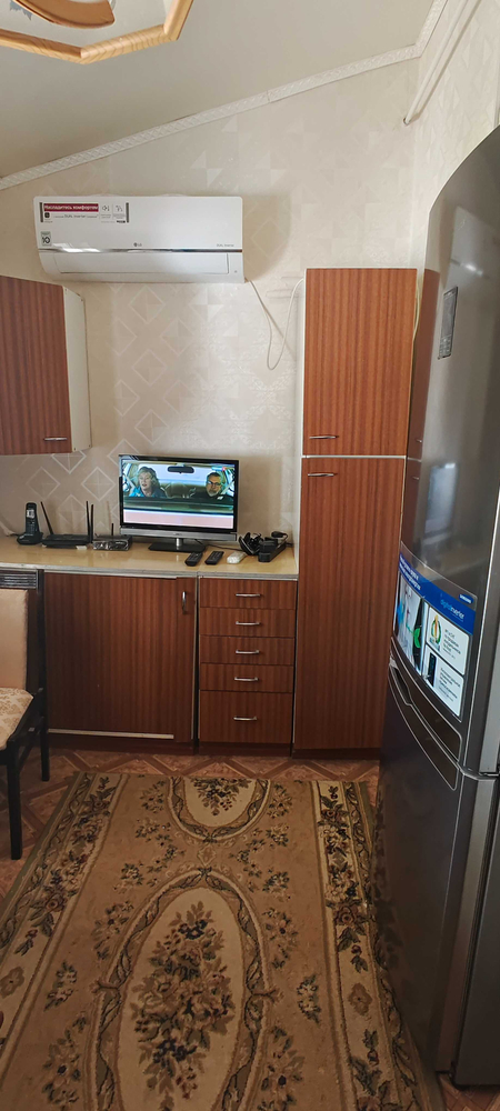 Коттедж угловой продается