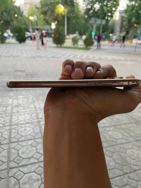 Iphone xs sotilad