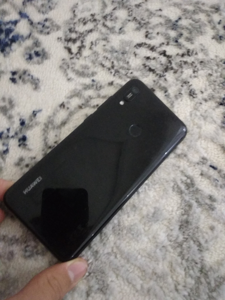 Продается Huawei Y6  2019