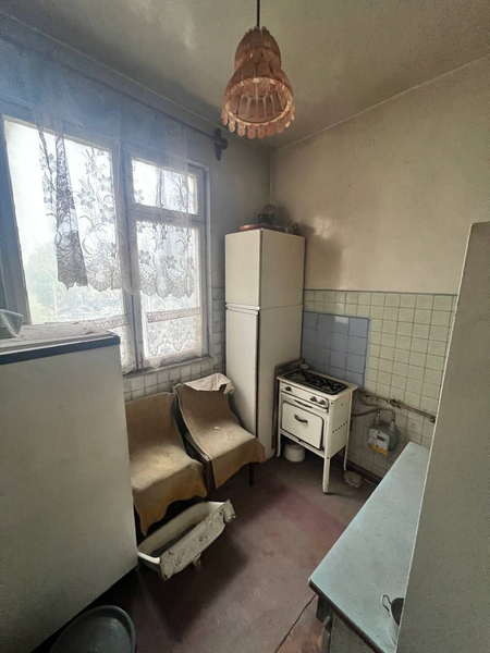 Срочно продаётся квартира чиланзар 11  2х комнатная 52.500у.е.