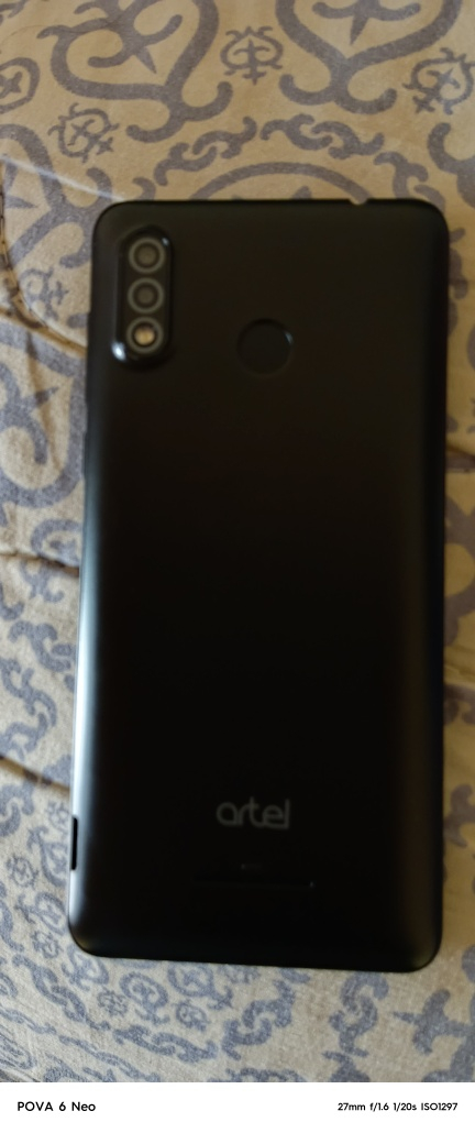 Smartfon artel telefoni sotiladi yangi