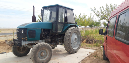 Traktor TTZ zavod
