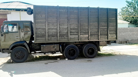 Kamaz sotiladi tezda