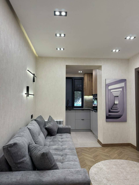 Миробод, Ю.Ражабий кучаси 2в3/3/5, 55 м2 квартира шошилинч сотилади