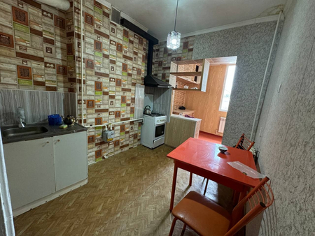 Продаётся  квартира в городе Ангрен