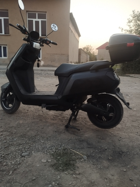 Skuter holati zur keb kuringizar kelishamiz  6milyon  sum  dddddddffdd