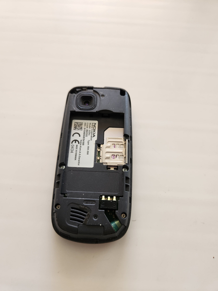 Nokia модель 2220S