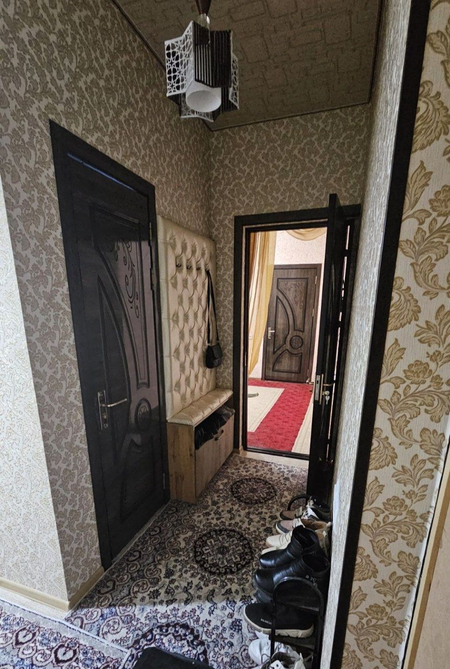 Qoraqamish 2/1 da kvartira srochna sotiladi