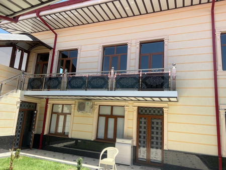 Perila Nerjaveyka sifatli va zanglaydigan pulat turba va profilar.