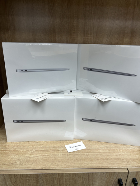 Macbook Air 2020 M1 8/256Gb New LLA no active