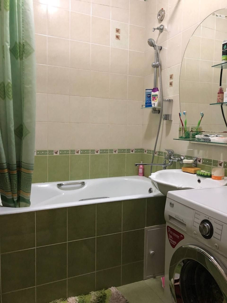 Срочно! Продаётся 2х Комнатная Юнусабад 13, 1 этаж 1 линия под офис