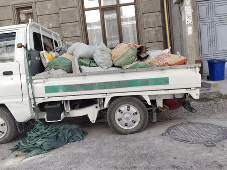 Вывоз мусор строи́
