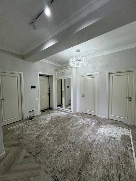 Срочно продается 4х клмнатная квартира,ЖК Гринвич,электроаппарат,100м2