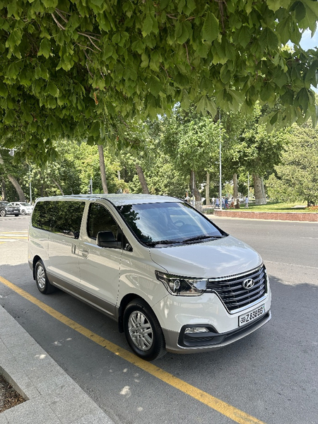 Hyundai Starex H-1