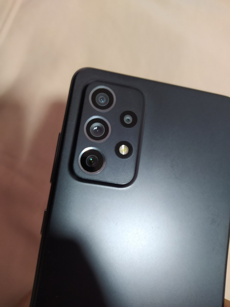 Samsung A72  8/256GB