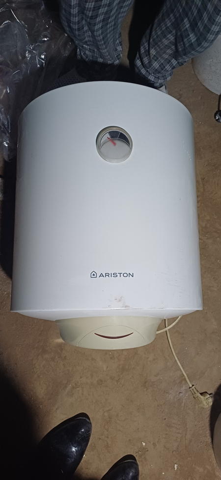 Ariston 50 litrlik. Kam ishlatilgan. Sastayanasi yaxshi...