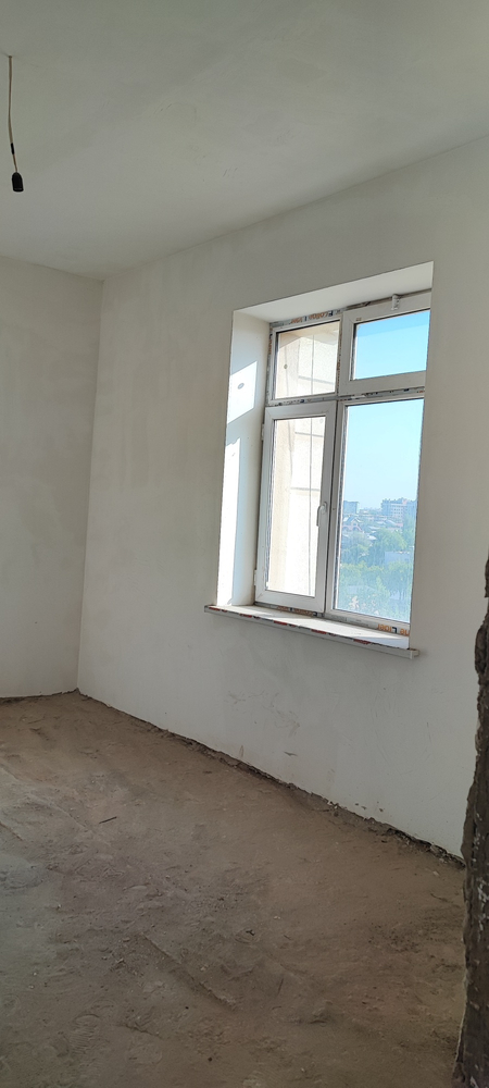 Срочно продам квартиру.яшнобод 2 хонали уй 6 этаж 61 КВ м.каробка .