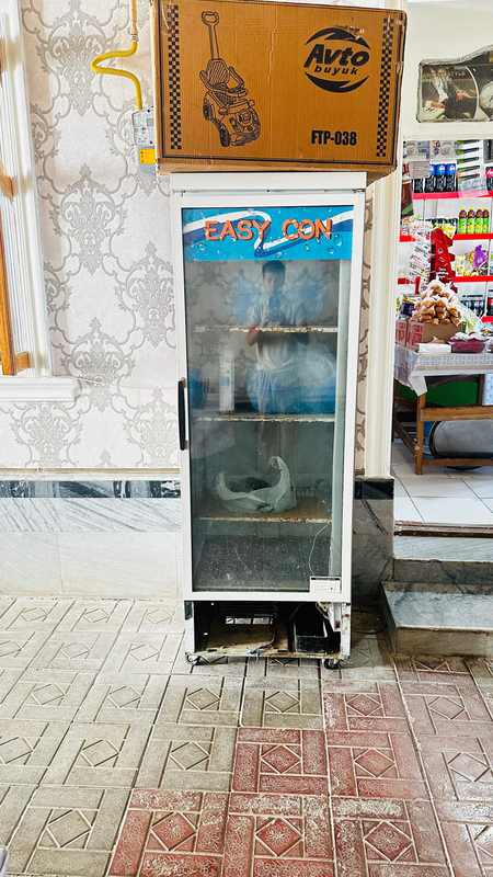 Витрина холодильник рабочим состояние