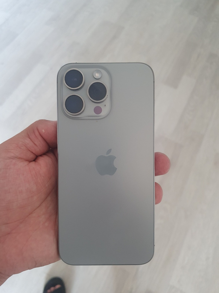 Iphone 15 pro max 256gb natural titanium