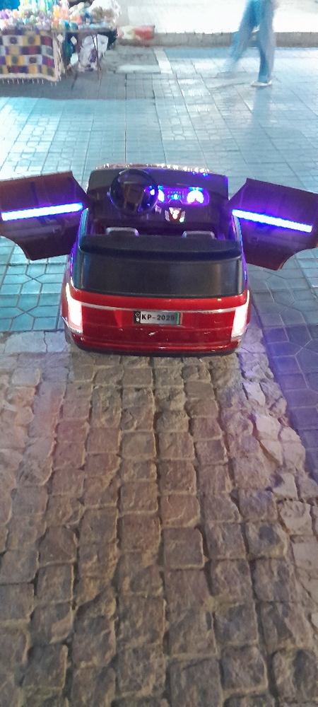 Продоётся Детская машинка Lend Rover