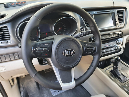 Kia Carnival 8 местный