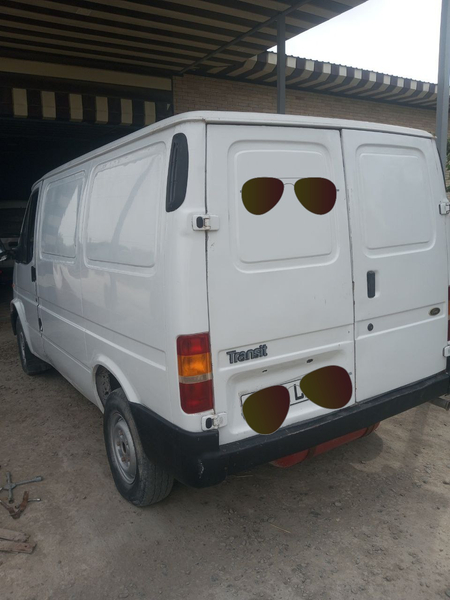 Ford sotiladi yil 93