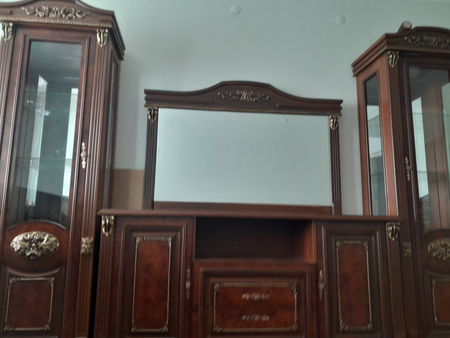 Mebel zal uchun xolati yaxshi xechqati buzilmagan