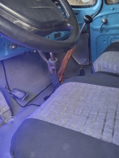 Kvadrat zil 130 sotiladi