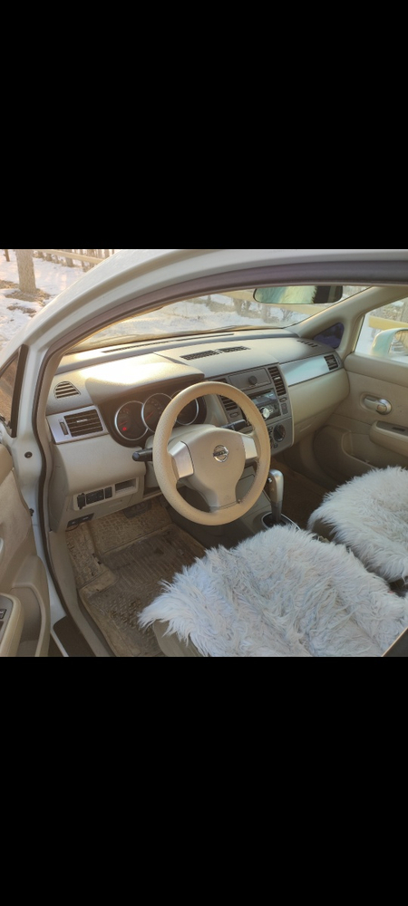 Nissan tiida sedan 2007 avt
