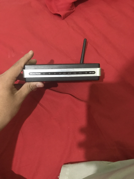D-link dir-320 routor sotiladi