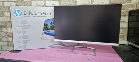 HP 24 FullHD monitor