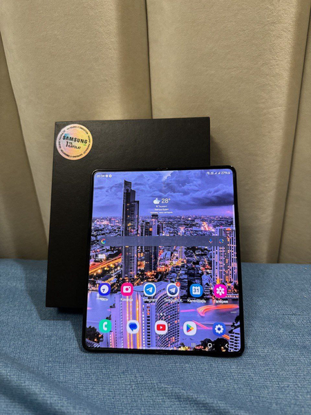 Samsung z fold 5