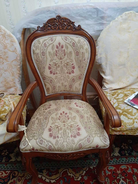 Продаётся мебель китайская - гостиная.