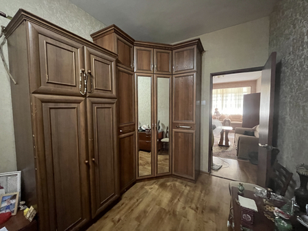 Сдам в арендуквартиру ! 2 комн/1/4 с обстановкой