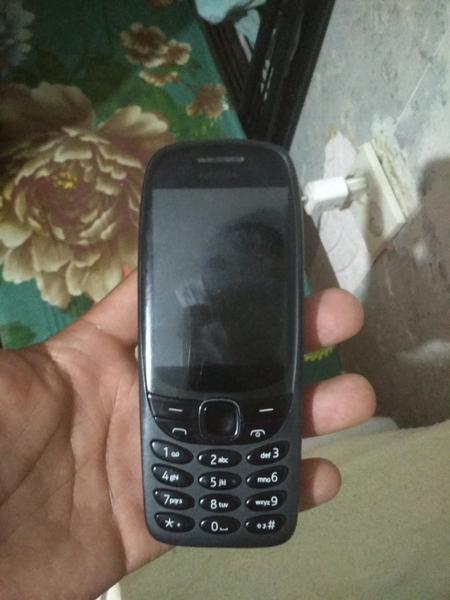 NOKIA 6310 b/u xolati yaxshi