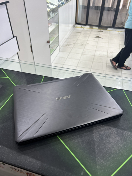 Ноутбук Asus Tuf GAMENG AMD Ryzn 5 SSD 512GB ОЗУ 8GB GTX 4GB