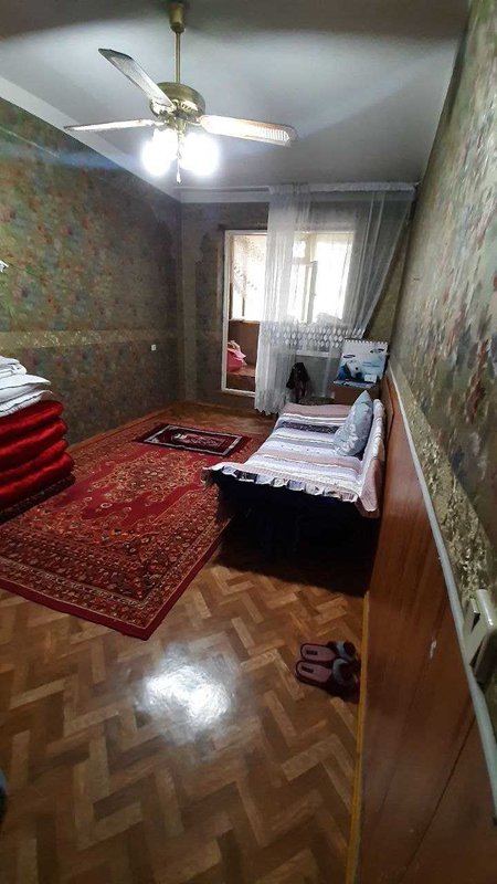 Чиланзар-Г9кв. ор.РОВД. продаётся 4\2\4 в Банковском доме. 138кв.м