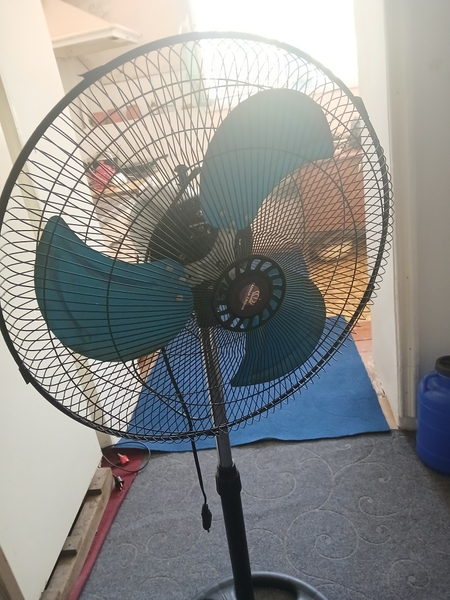 Vintilyator sotiladi xolati yaxshi zor ishlaydi