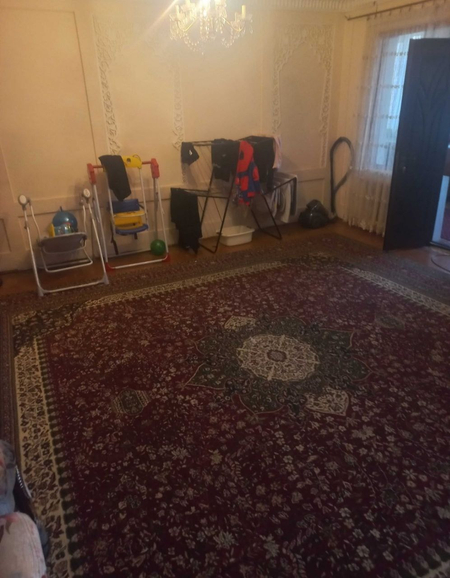 Qòyliq masif-5 2/1/5 300$ arintir met kòlej