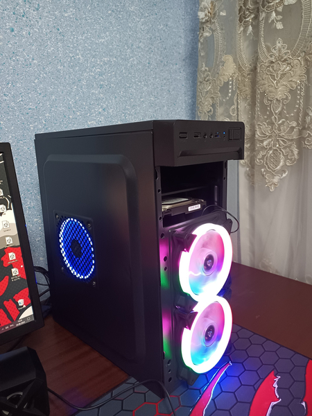 Игровой компьютер и с хорошим комплектующим.