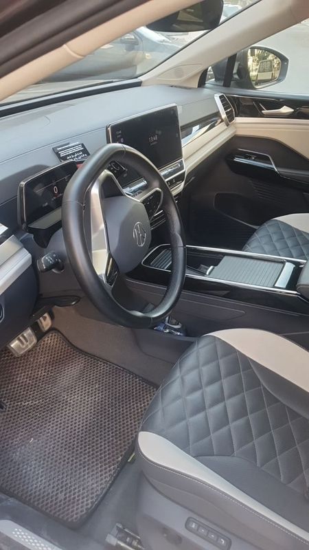 Volkswagen id6 crozz pro srocni sotiladi