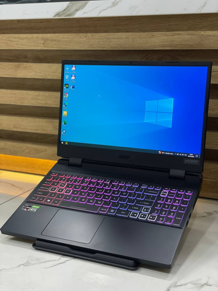 Acer Nitro 5  Ryzen 7