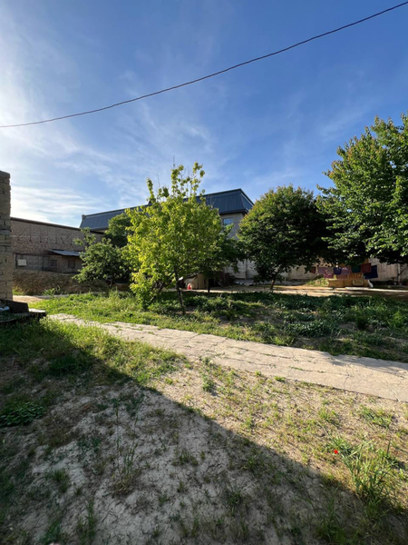 Hovli uchastka 8 sotix